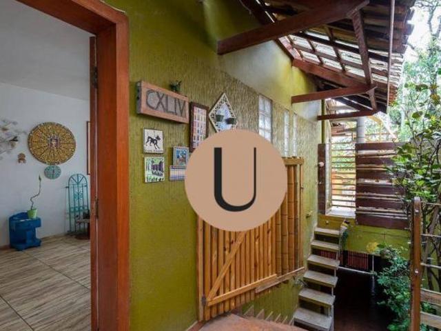 Casa com 3 dts, 2 vagas! Morumbi!