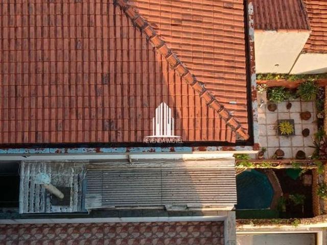 Casa com 3 domr vaga de garagem piscina e sauna