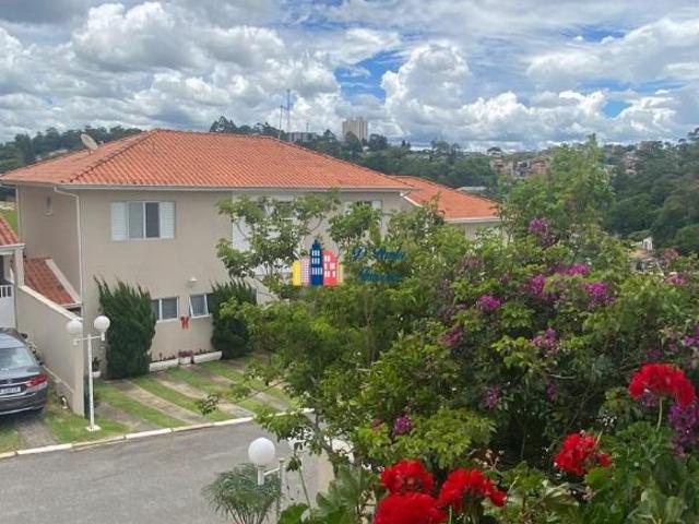 Casa com 3 dorm. 1 suíte 3 banheiros 3 vagas de garagem Condomínio Ouro Preto Barueri