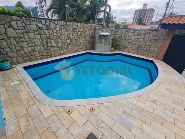 Casa com 3 dorm., 200 m² por R$ 850.000,00 Martim de Sá Caraguatatuba/SP