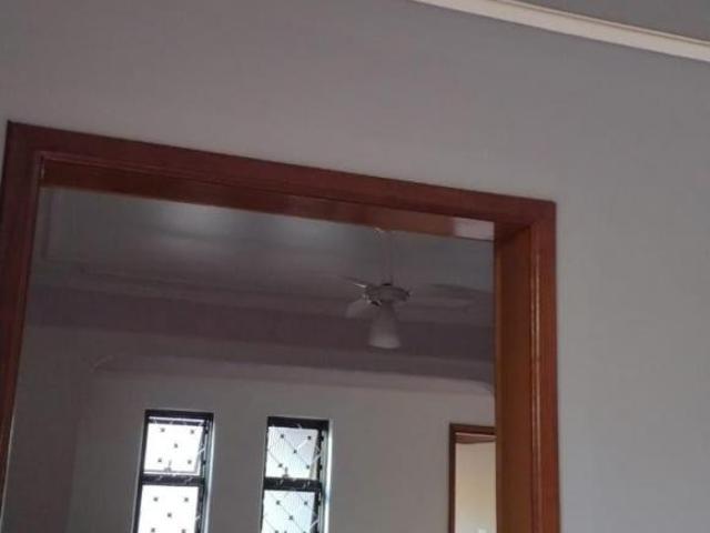 Casa com 3 dorm no Dom Mielli | Só aqui na Imobiliária Rosa e Rangel