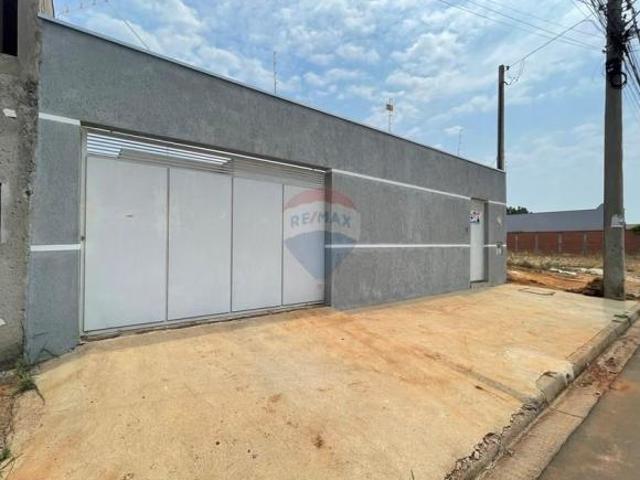 Casa com 3 dorm sendo 2 suites com closet em Jd Imperial Mogi Guaçu SP