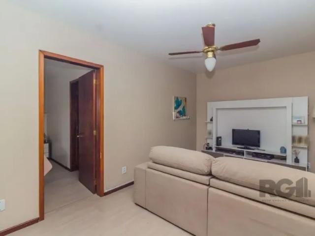 Casa com 3 dormitórios no bairro Nonoai