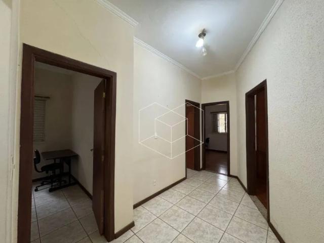Casa com 3 dormitórios para alugar, 270 m² por R$ 3.000,00/mês Chácara Braz Miraglia Jaú/SP
