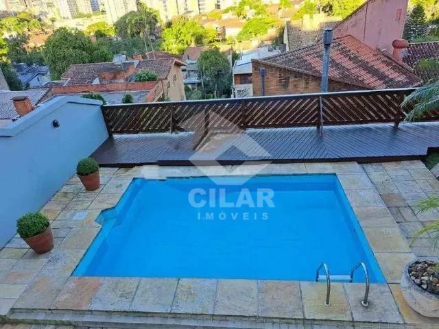 Casa com 3 dormitórios para alugar, 391 m² por R$ 9.969,00/mês Boa Vista Porto Alegre/RS
