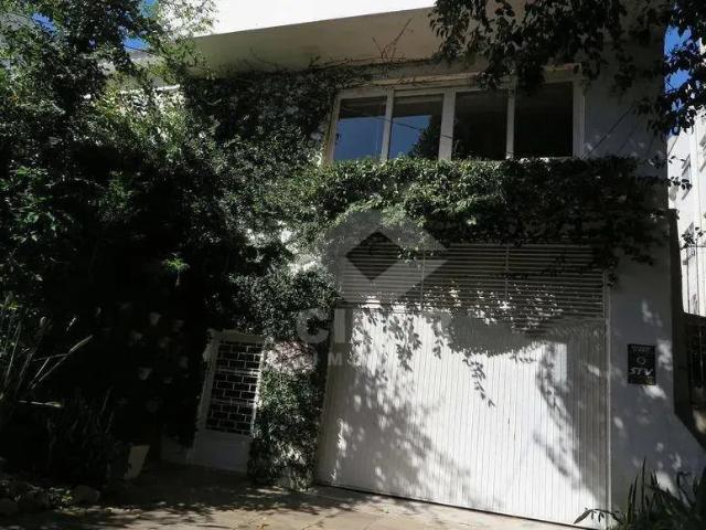 Casa com 3 dormitórios para alugar, 400 m² por R$ 7.512,00/mês Higienópolis Porto Alegre/RS
