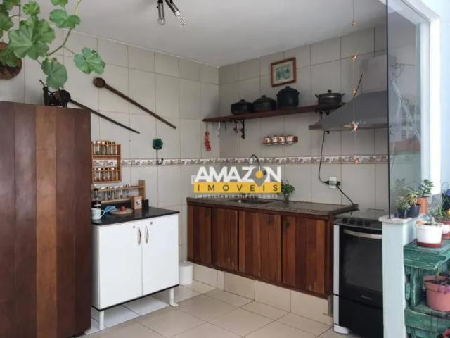 Casa com 3 dormitórios à venda, 175 m² por R$ 620.000,00 Centro Taubaté/SP