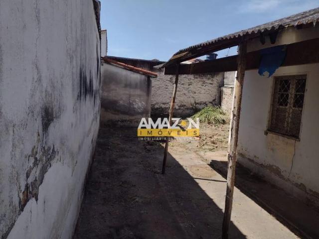 Casa com 3 dormitórios à venda, 180 m² por R$ 320.000,00 Centro Taubaté/SP