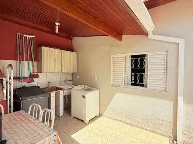 Casa com 3 dormitórios à venda, 199 m² por R$ 710.000,00 Jardim Itamaracá Indaiatuba/SP
