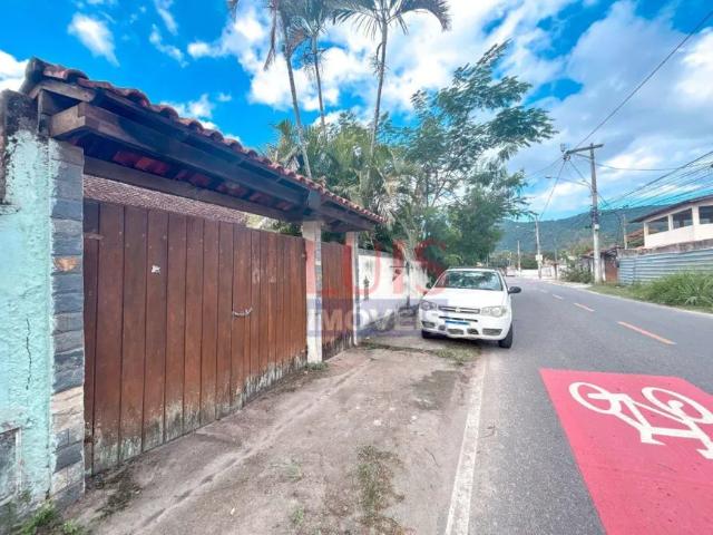 Casa com 3 dormitórios à venda, 100 m² por R$ 420.000,00 Itaipu Niterói/RJ