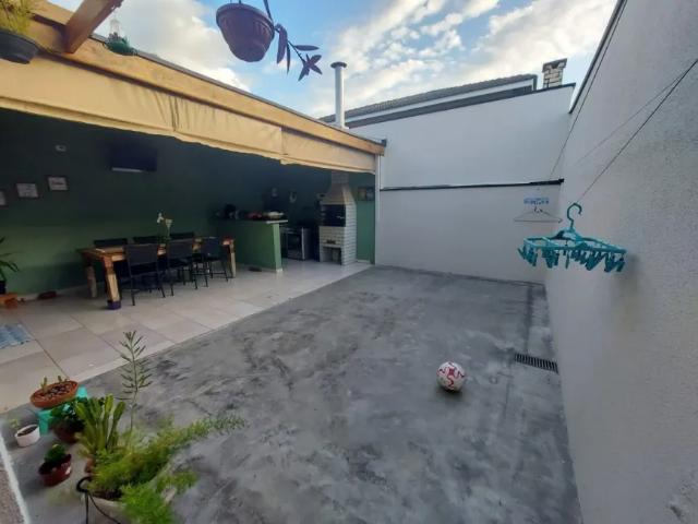 Casa com 3 dormitórios à venda, 120 m² Vila Branca Jacareí/SP