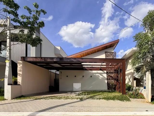 Casa com 3 dormitórios à venda, 250 m2 terreno, 161 m² por R$ 1.850.000 Urbanova São José dos Ca