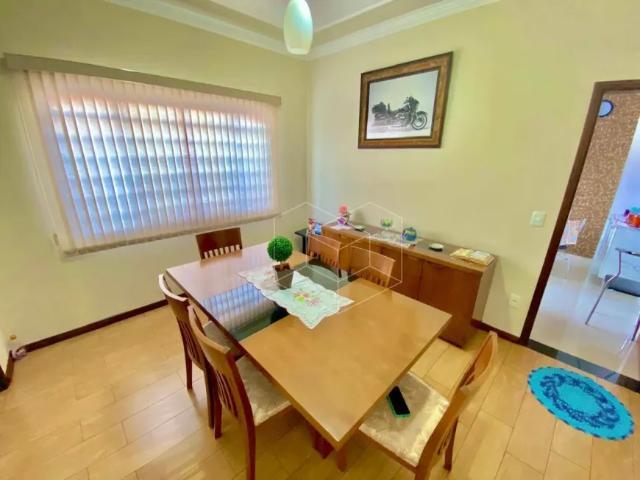 Casa com 3 dormitórios à venda, 250 m² por R$ 850.000 Vila Nova Jaú/SP
