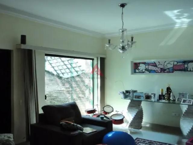 Casa com 3 dormitórios à venda, 250 m² por R$ 850.000,00 Jardim Santa Maria Jacareí/SP