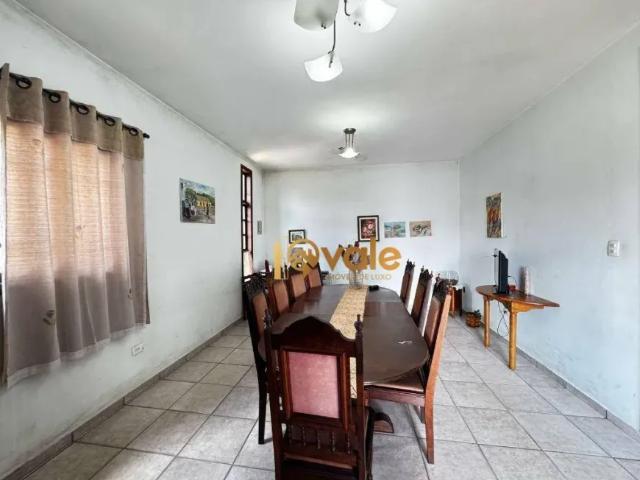 Casa com 3 dormitórios à venda, 220 m² Cidade Jardim Jacareí/SP