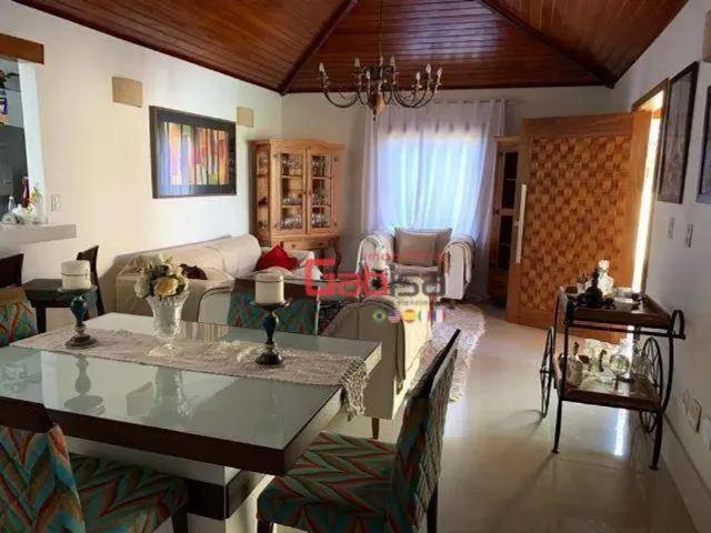 Casa com 3 dormitórios à venda, 300 m² por R$ 1.700.000 Ogiva Cabo Frio/RJ