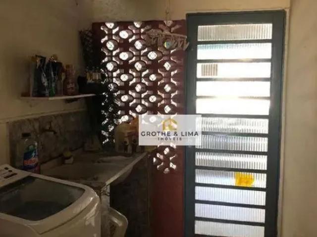 Casa com 3 dormitórios à venda, 300 m² por R$ 380.000,00 Jardim da Granja São José dos Campos/SP