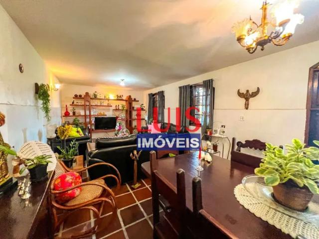 Casa com 3 dormitórios à venda, 450 m² por R$ 750.000,00 Itaipu Niterói/RJ
