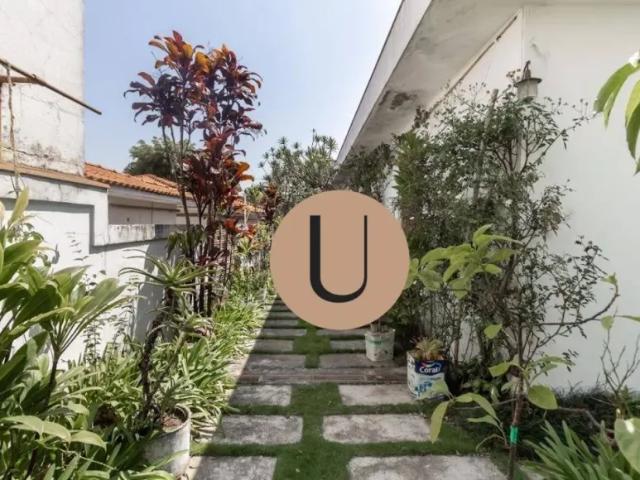 Imóvel Exclusivo no Ipiranga | 574 m² de Terreno • 357 m² Construídos • A 2 Quadras do Museu