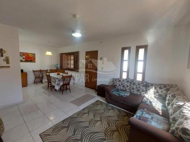 Casa com 3 dormitório s no bairro Urubatã em Porto Alegre