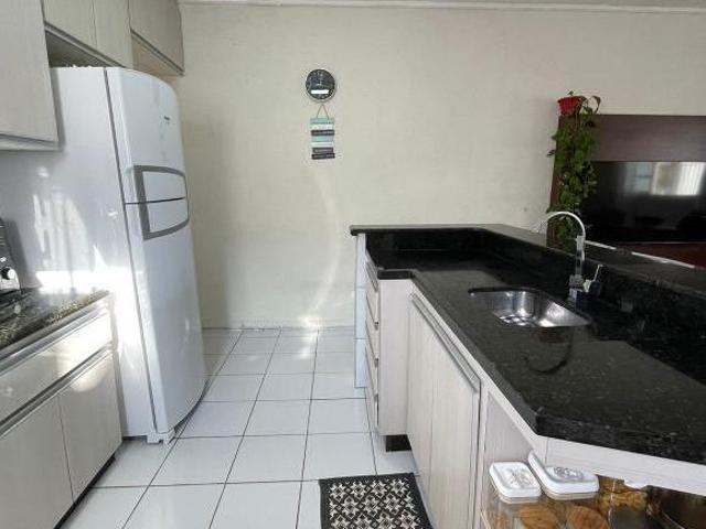 CASA COM 3 DORMITÓRIOS MAIS EDÍCULA LADO PRAIA