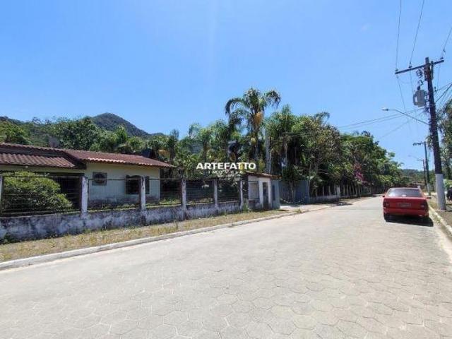 Casa à venda em Ubatuba, Barra Seca, com 3 quartos, 165m²