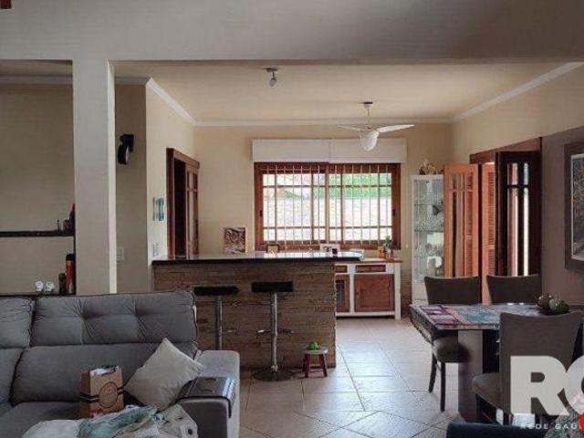 Casa com 3 dormitórios na Rua, Paulo Madureira Coelho, proximo ao novo Cesto, Mo