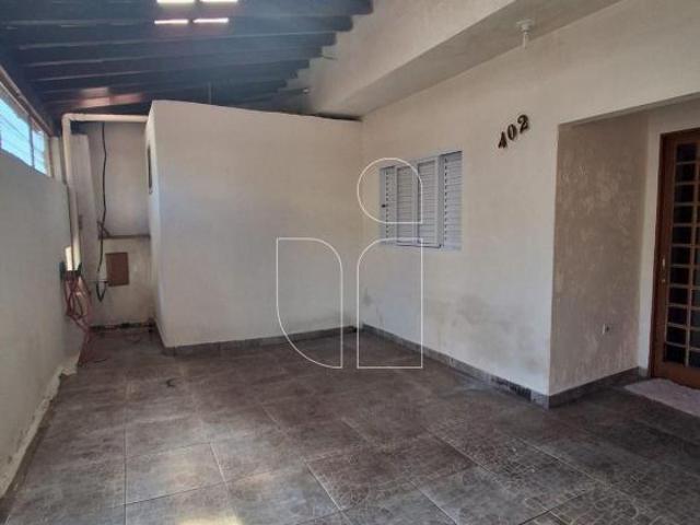 Casa com 3 dormitórios na região central de Marília