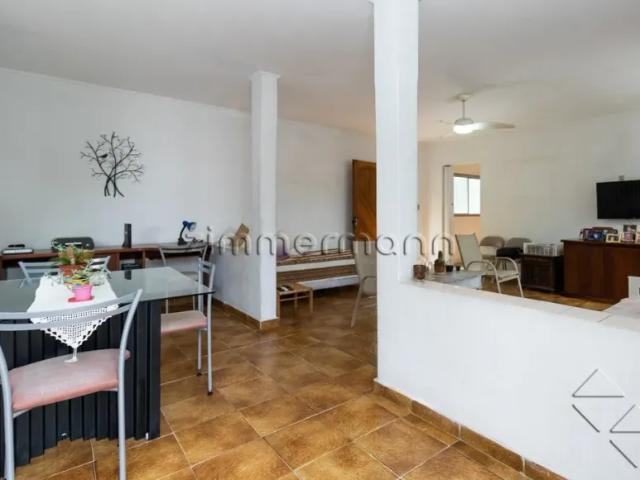 Casa com 3 dormitórios na vila madalena