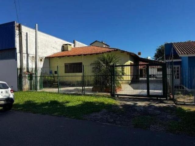 Casa com 3 dormitórios no no centro de Gravataí