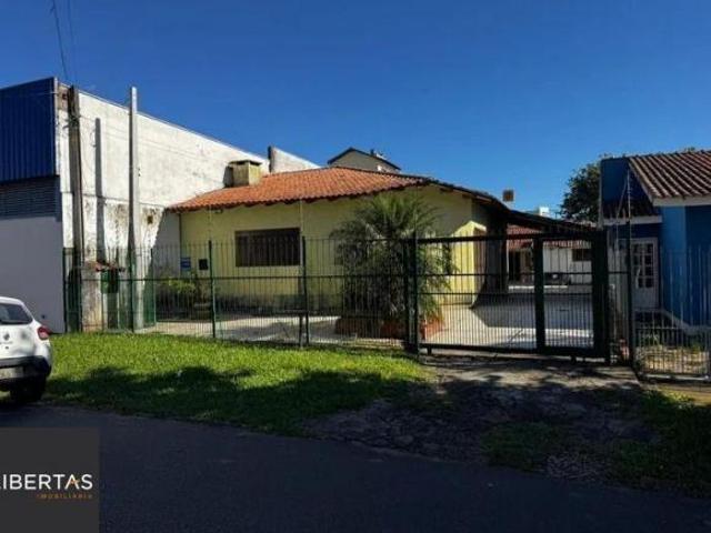 Casa com 3 dormitórios no no centro de Gravataí