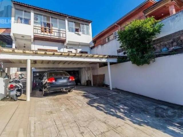Casa com 3 dormitórios no bairro Cascata, Porto Alegre