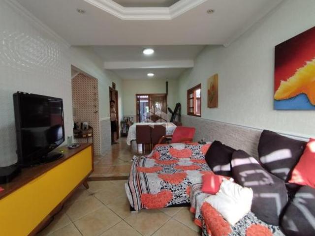 CASA COM 3 DORMITÓRIOS NO BAIRRO ECOVILLE