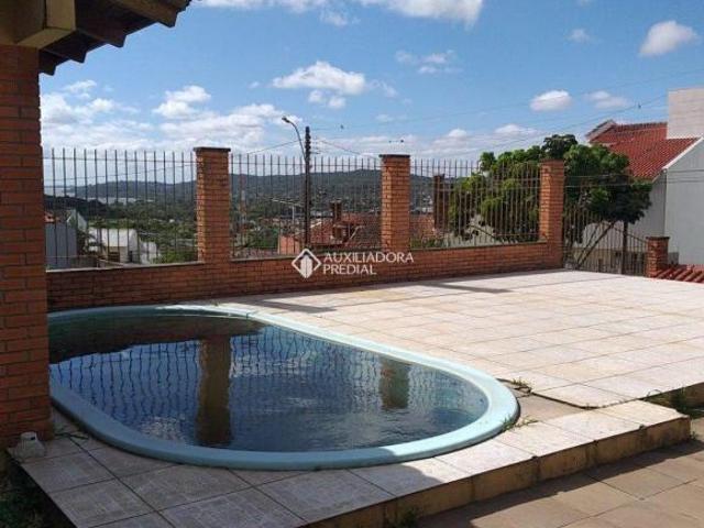 Casa com 3 dormitórios no bairro Espírito Santo