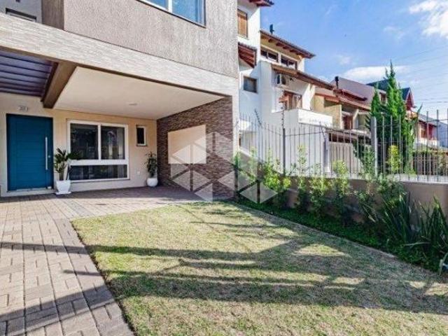 Casa com 3 dormitórios, no Bairro Espírito Santo, Porto Alegre
