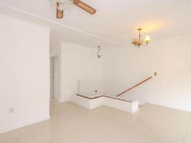 Casa com 3 dormitórios no Bairro Jardim Floresta