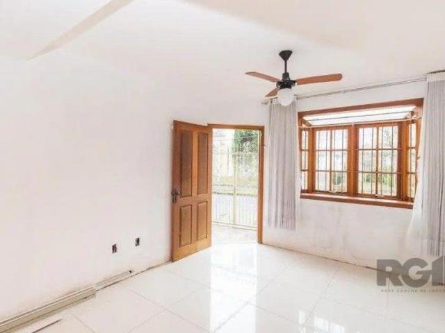 Casa com 3 dormitórios no bairro Jardim Itu
