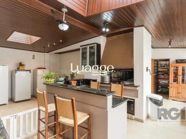 Casa com 3 dormitórios no bairro Jardim Lindóia
