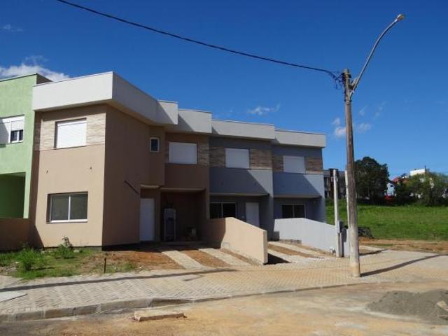 Casa com 3 dormitórios no bairro Mário Quintana