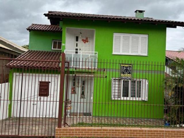 Casa com 3 dormitórios no bairro Nossa Senhora das Graças!