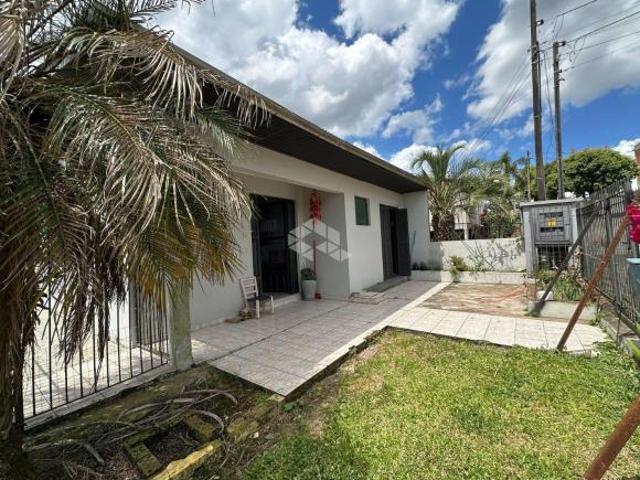 Casa com 3 dormitórios no Bairro Primeiro de Maio