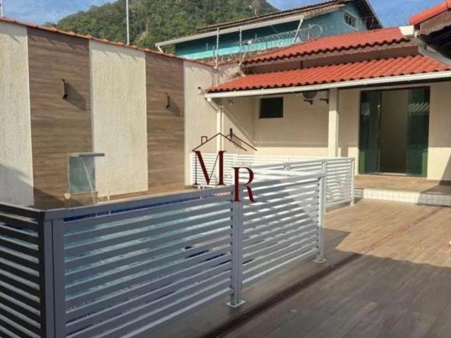 Casa com 3 dormitórios no Canto do Forte Praia SP
