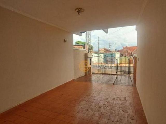 Casa com 3 dormitórios no Centro, 163 m² por R$ 380.000 Barretos/SP