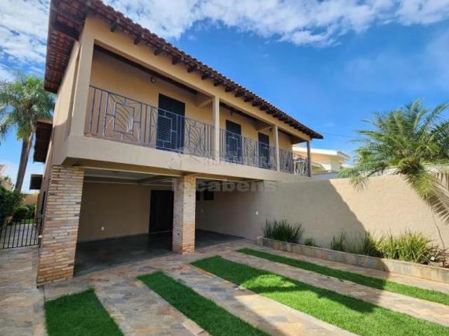 Casa com 3 dormitórios no Jardim Vivendas