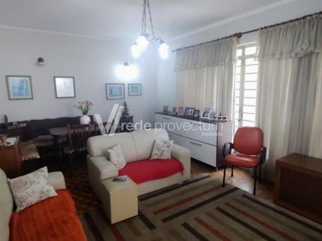 Casa com 3 dormitórios no Jardim Chapadão