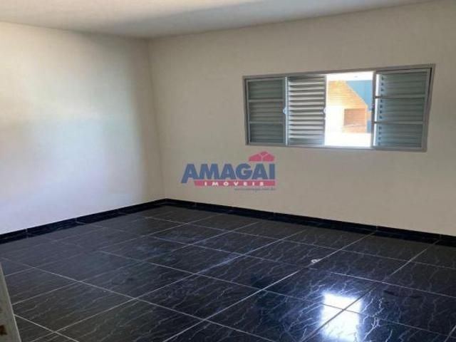 Casa com 3 dormitórios no Jardim Emília