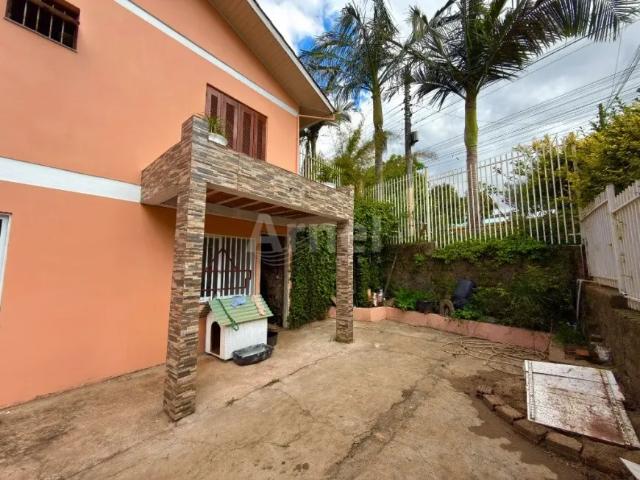 Casa com 3 dormitórios no Lot. Via Sul em Passo Fundo, para venda