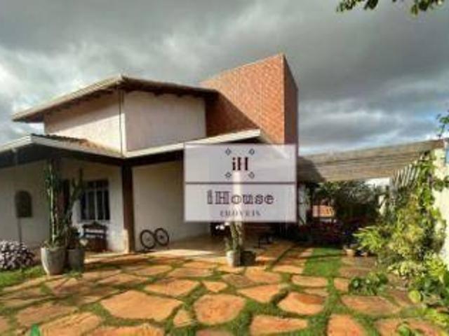 Casa com 3 dormitórios à vCasa à venda no Balneário Água Limpa Nova Lima/MG