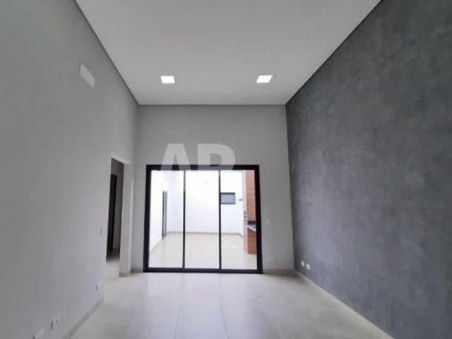 Casa com 3 dormitórios à venda, 104 m² por R$ 810.000,00 Condomínio Village Moutonnée Salto/SP