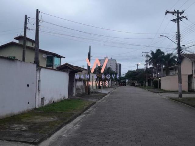 Casa com 3 dormitórios à venda, 105 m² por R$ 600.000 Martim de Sá Caraguatatuba/SP